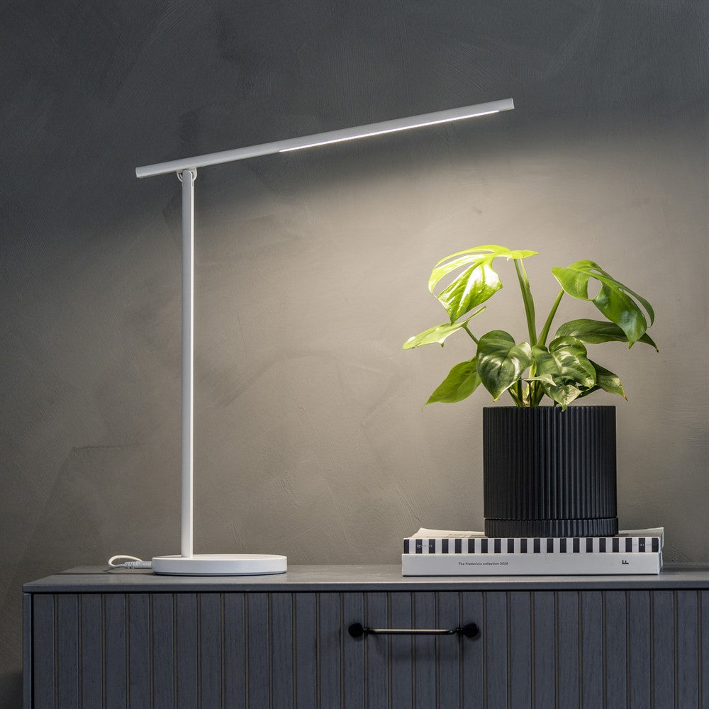 Angle Lamp 01 – Forming Function Shop
